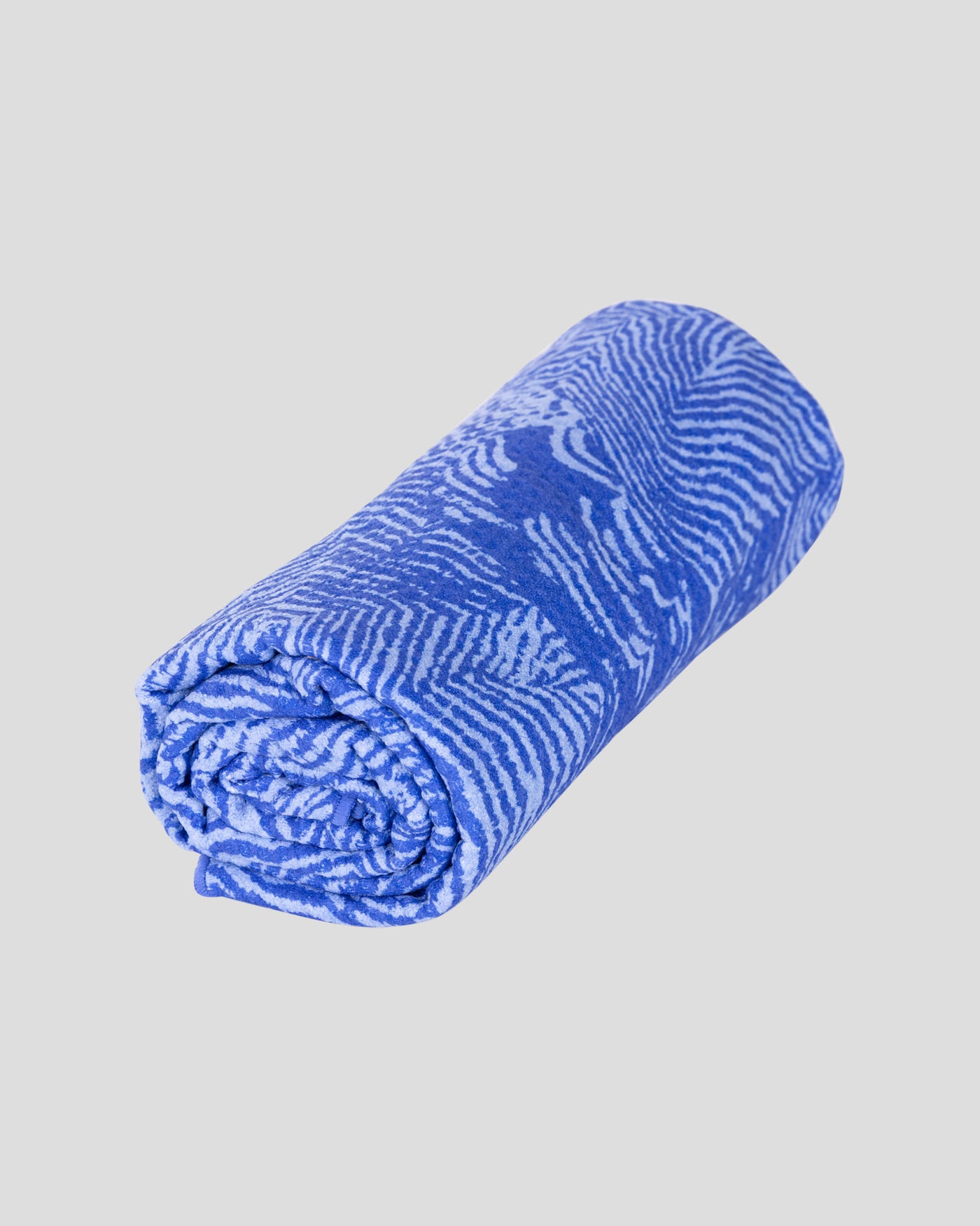 Roamer Sand Proof Beach Towel - Dark Peri Nature Lines Print – Kathmandu NZ