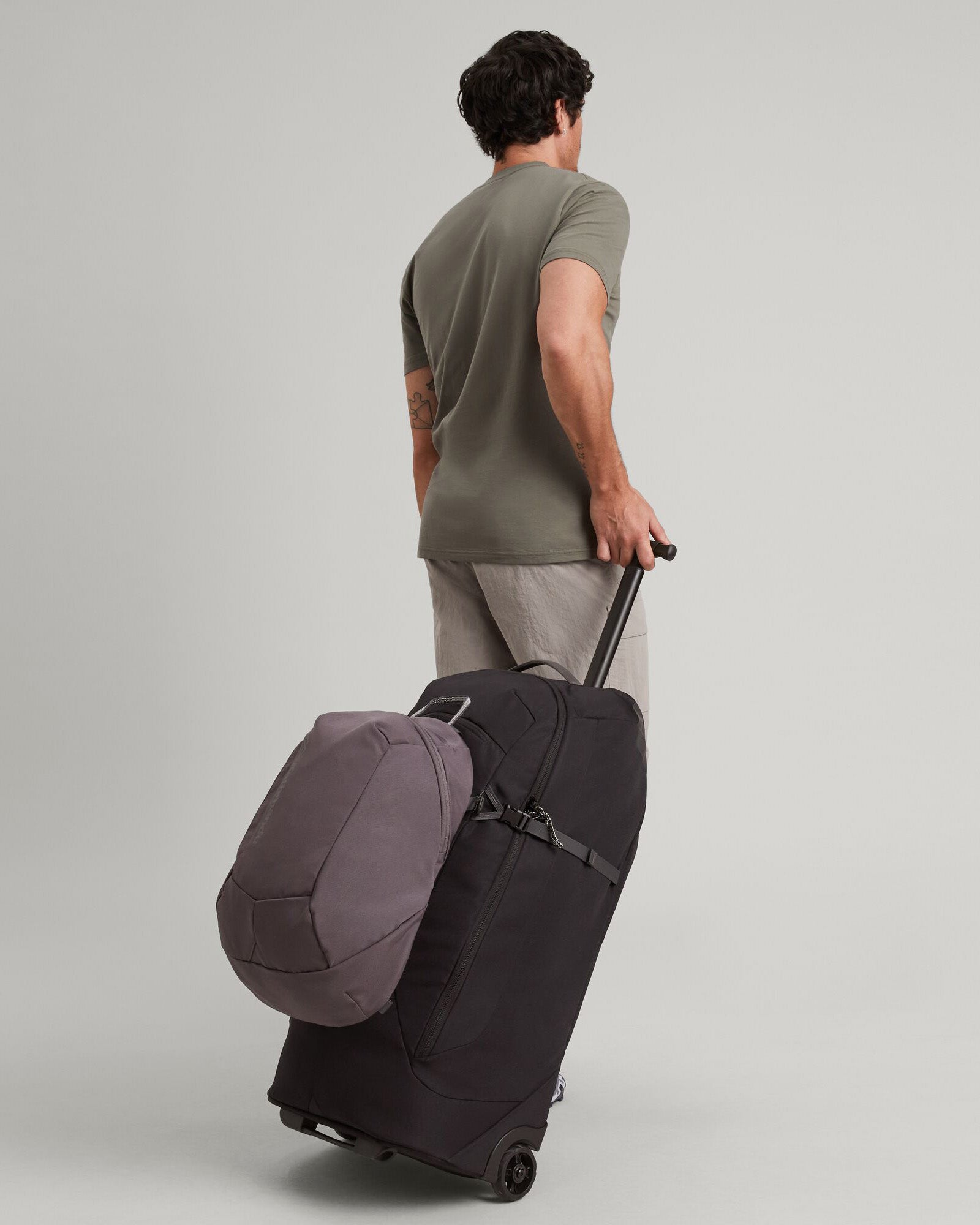 Gluon Beyond Backpack - 18L - Light Quartz – Kathmandu NZ