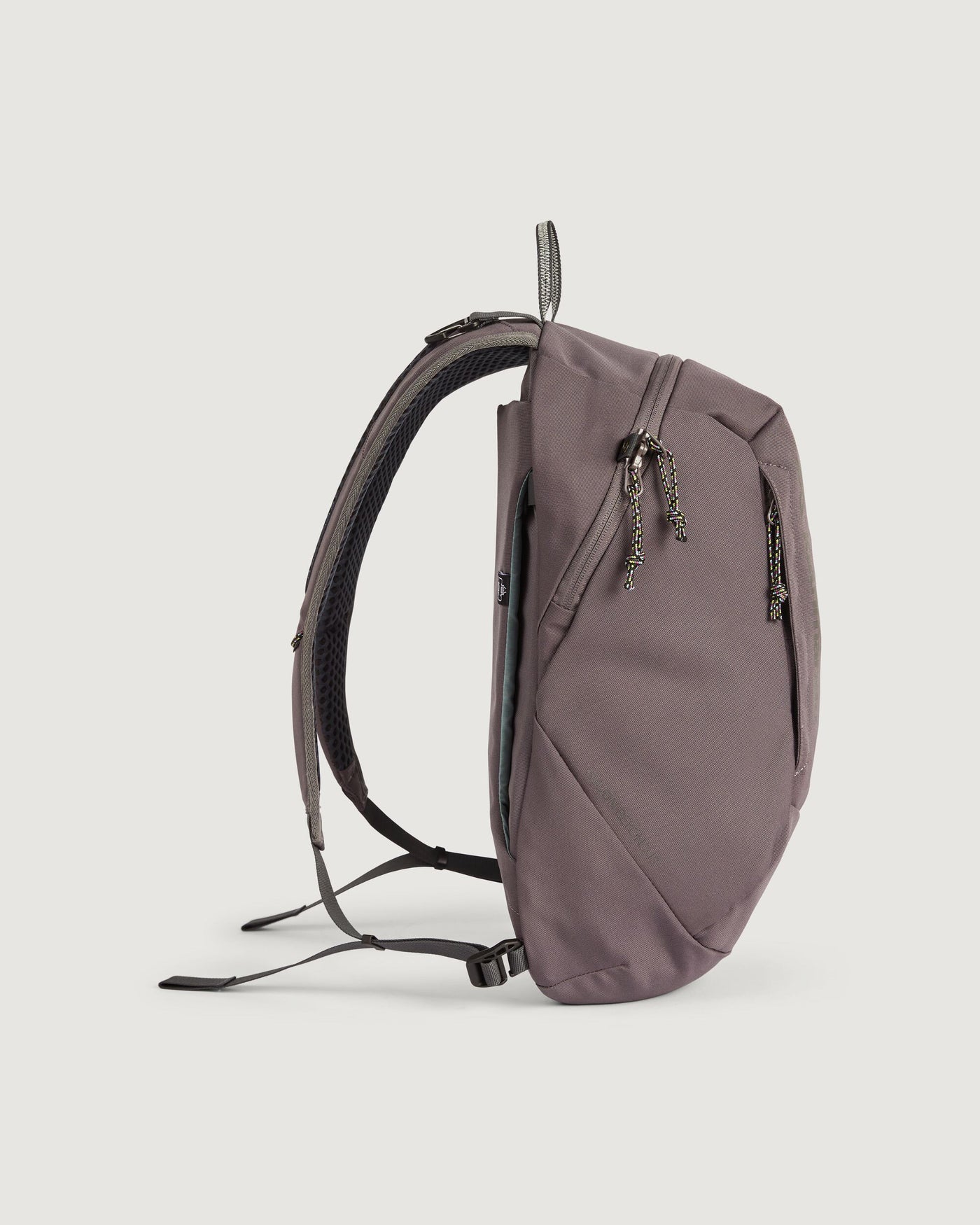 Gluon Beyond Backpack - 18L - Light Quartz – Kathmandu NZ