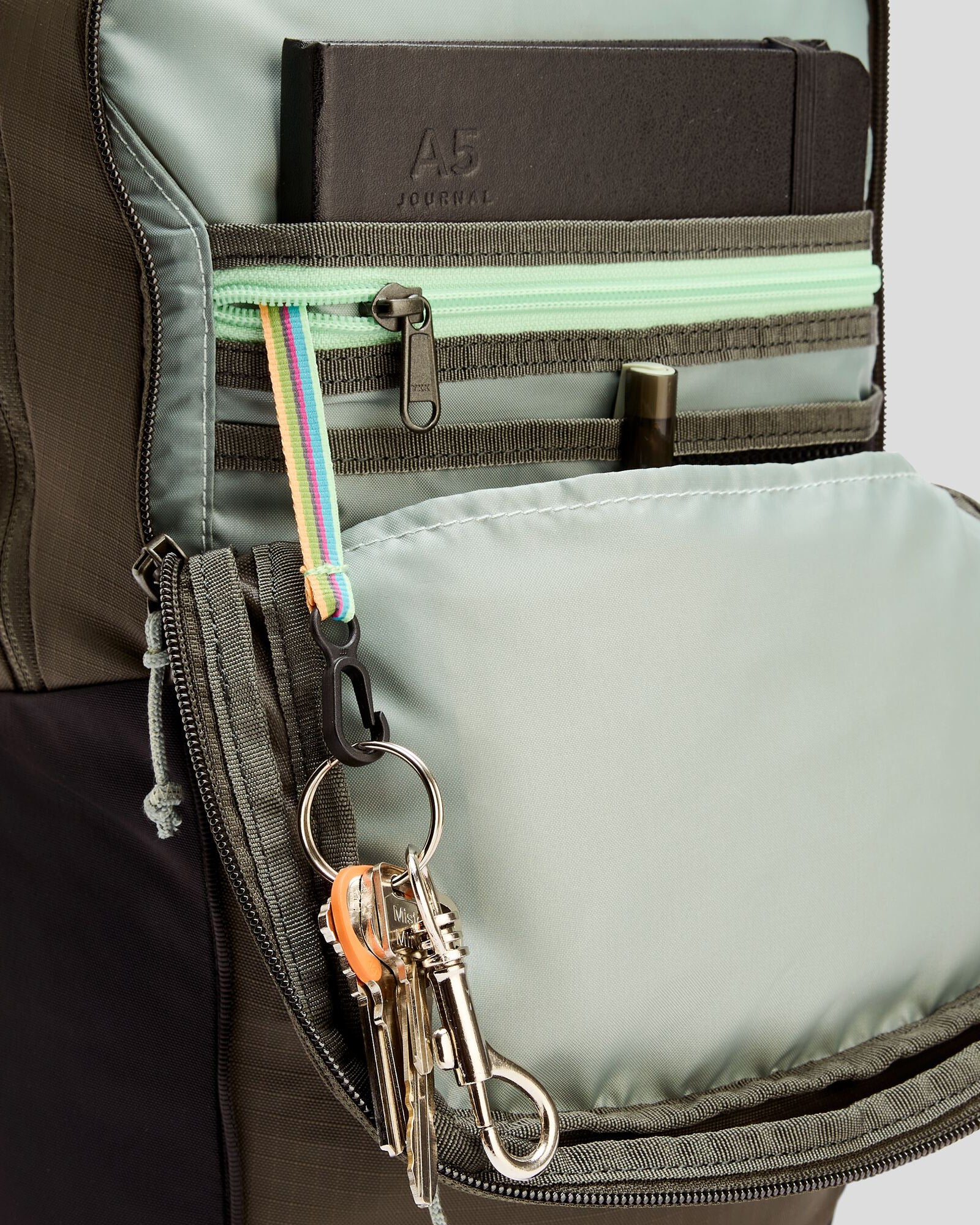 Axon Everyday Backpack - 25L - Dark Moss – Kathmandu NZ