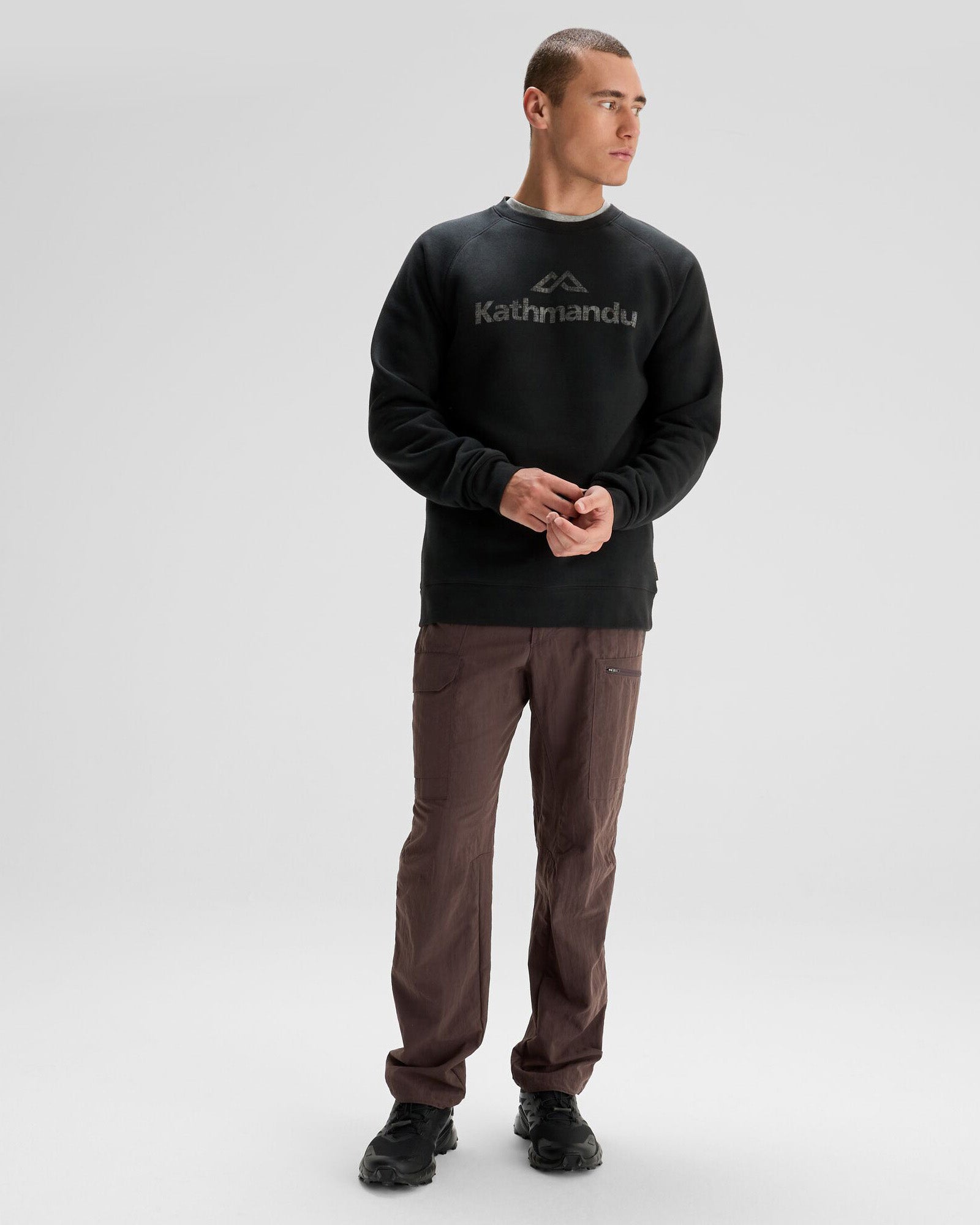 Men's Kathmandu Logo Crew Sweater - Black – Kathmandu NZ